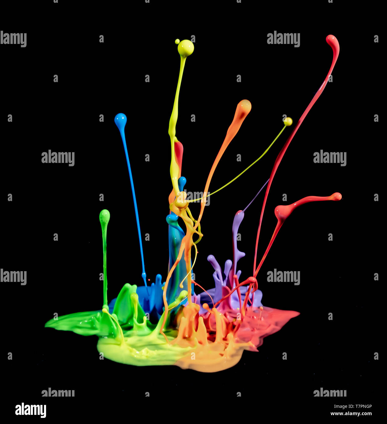 Paint splashes from Audio Speaker bouncing Stock Photo - Alamy Paint splashes from Audio Speaker bouncing Stock Photo - Alamy