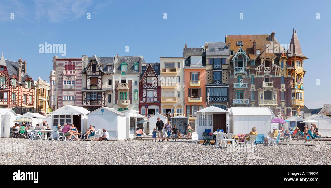 France, Somme, Mers les Bains, beach cabins and vertical seaside ...