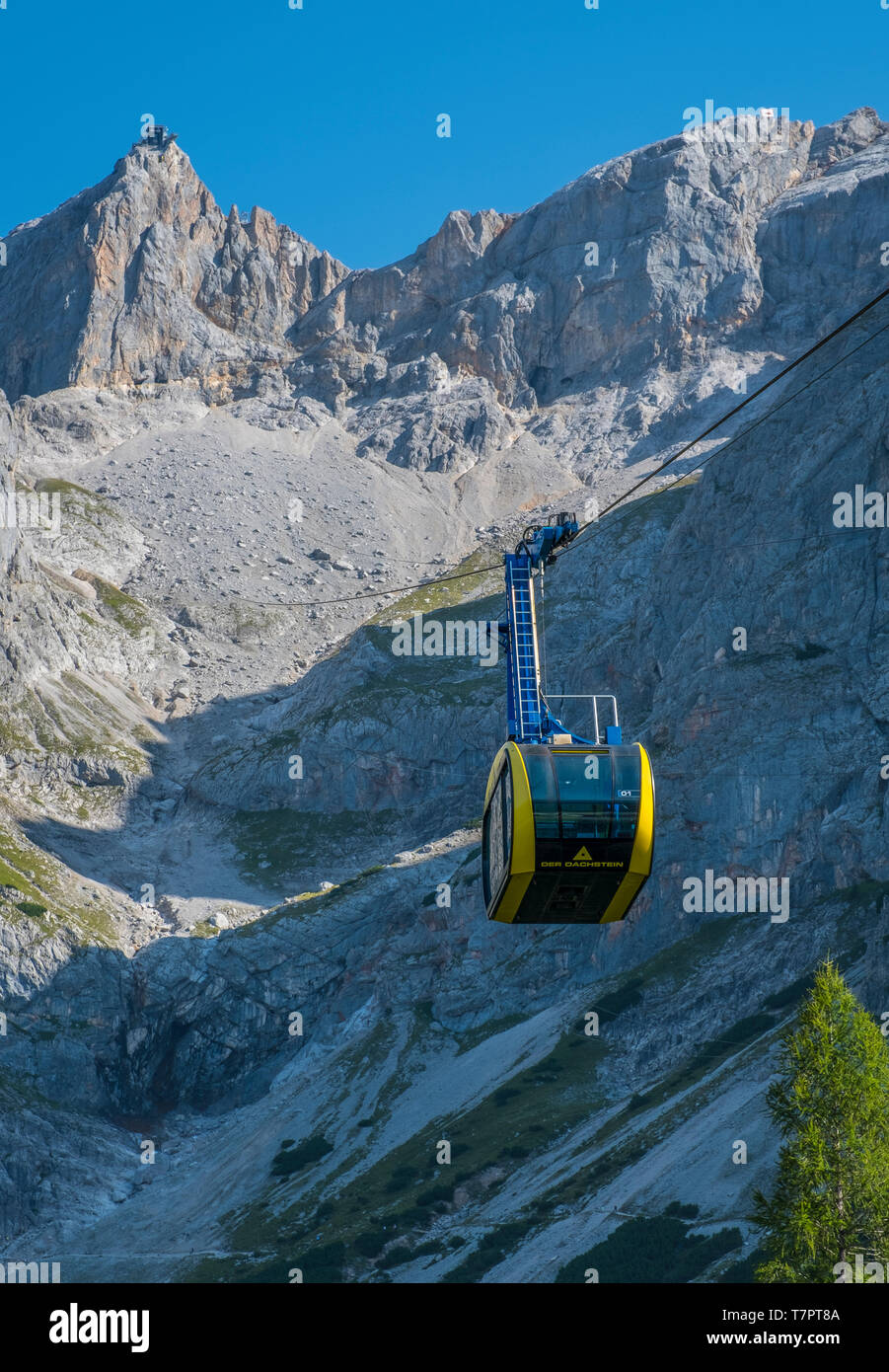 Dachstein cable car hi-res stock photography and images - Alamy