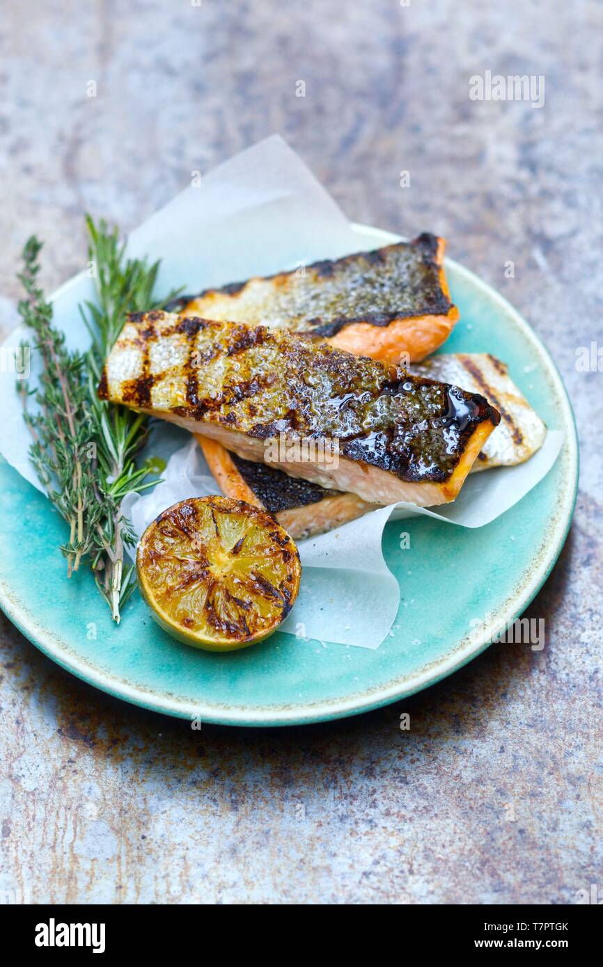 Salmon barbecue close up hi-res stock photography and images - Alamy