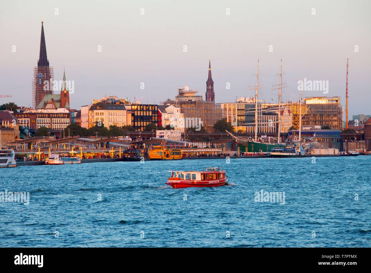 North sea docks hi-res stock photography and images - Alamy