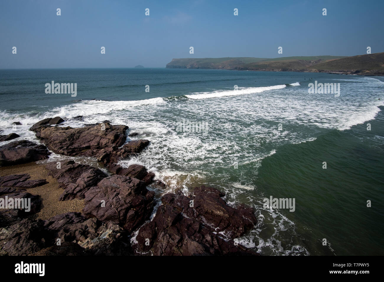 Waves heading for the beach in Polzeath, Cornwall Stock Photo - Alamy