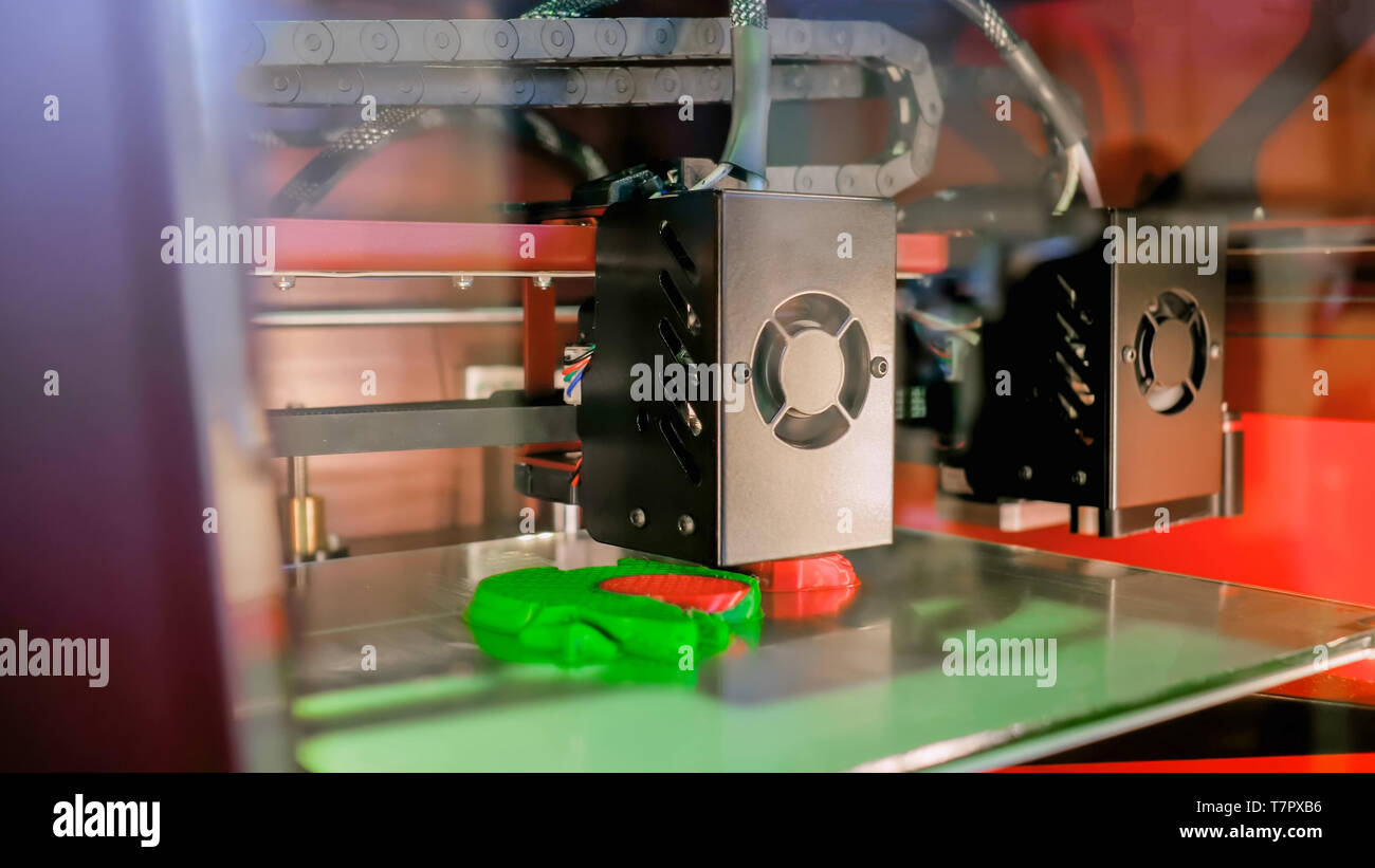 3D printing machine printing plastic model Stock Photo - Alamy