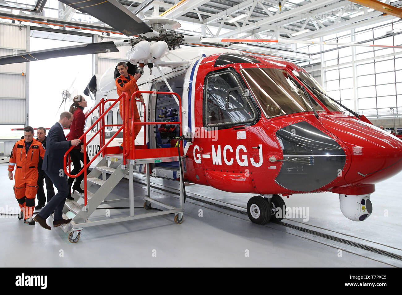 The Duke and Duchess of Cambridge meet members of the Coastguard ...
