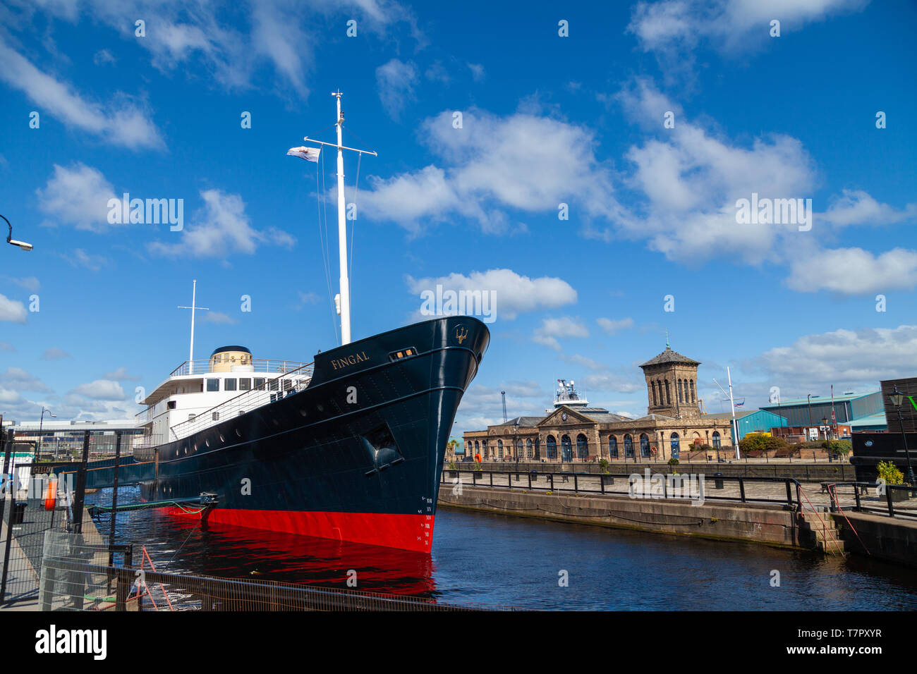 Floating hotel hi-res stock photography and images - Alamy