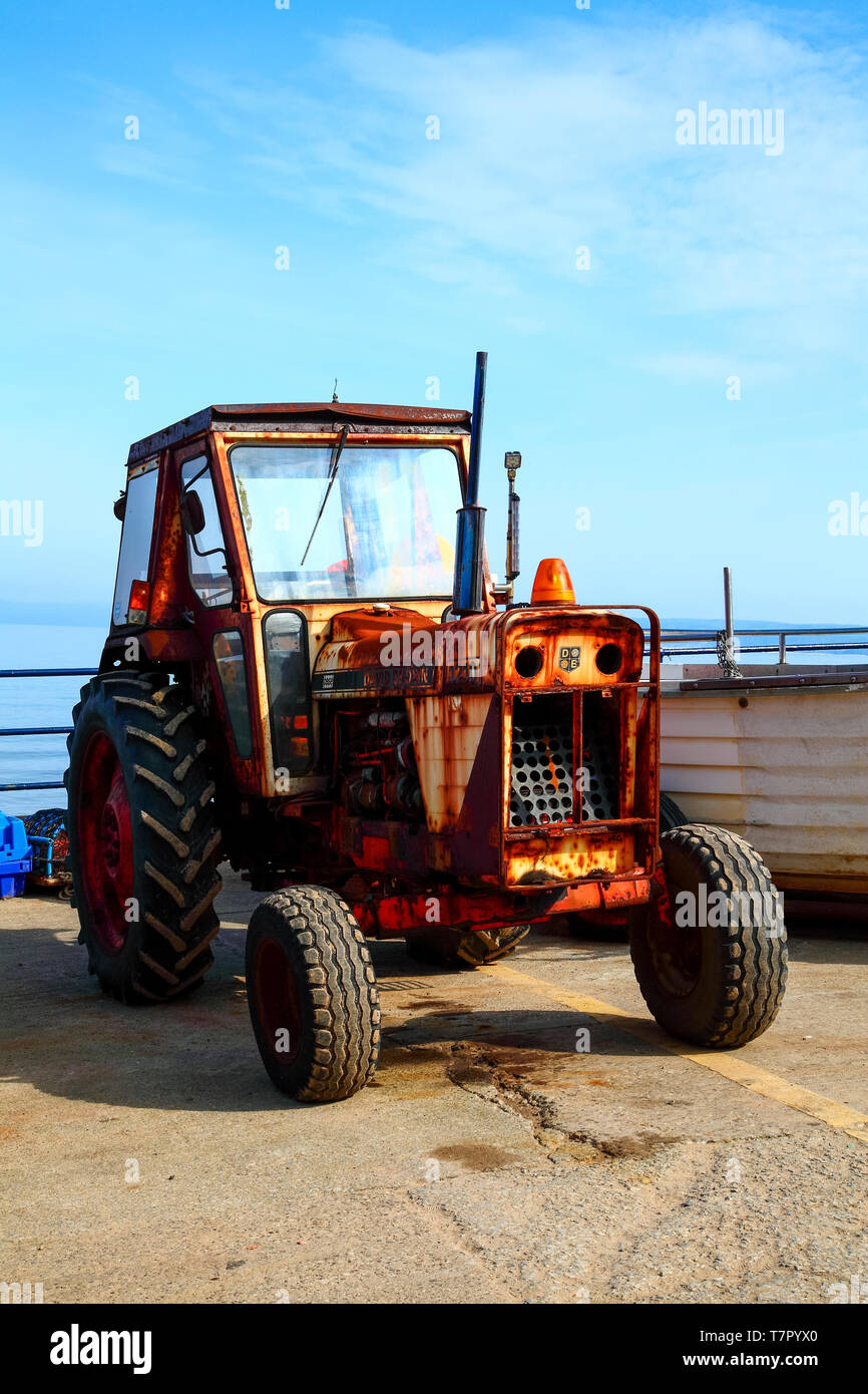 Cobble fishing boats hi-res stock photography and images - Alamy