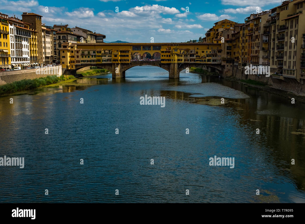 A view down the Arno River in Florence to the famous Ponte Vecchio ...
