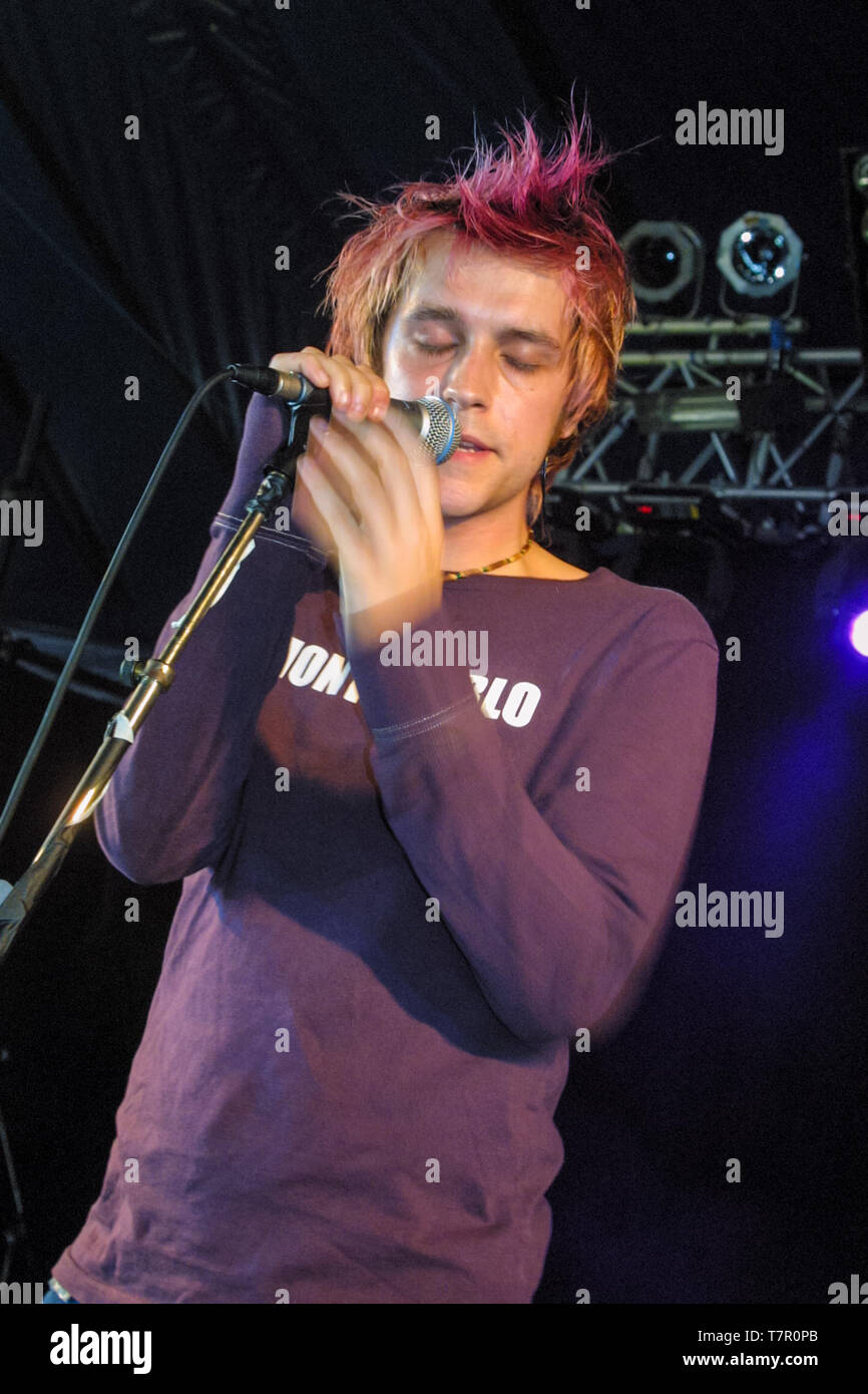 Ben Gautrey performing with the Cooper Temple Clause at the Reading ...