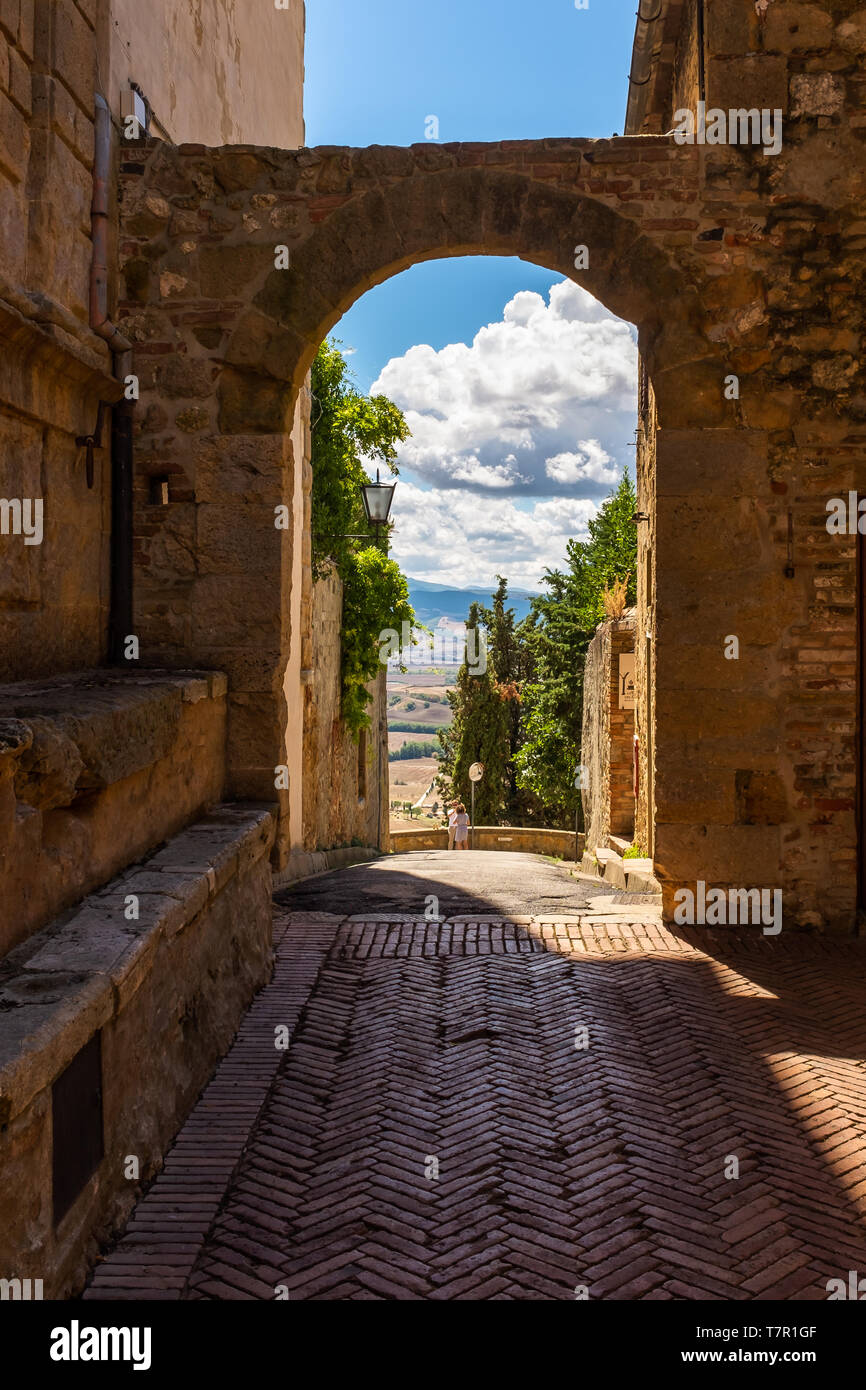 Beautiful italian stone archway hi-res stock photography and images - Alamy