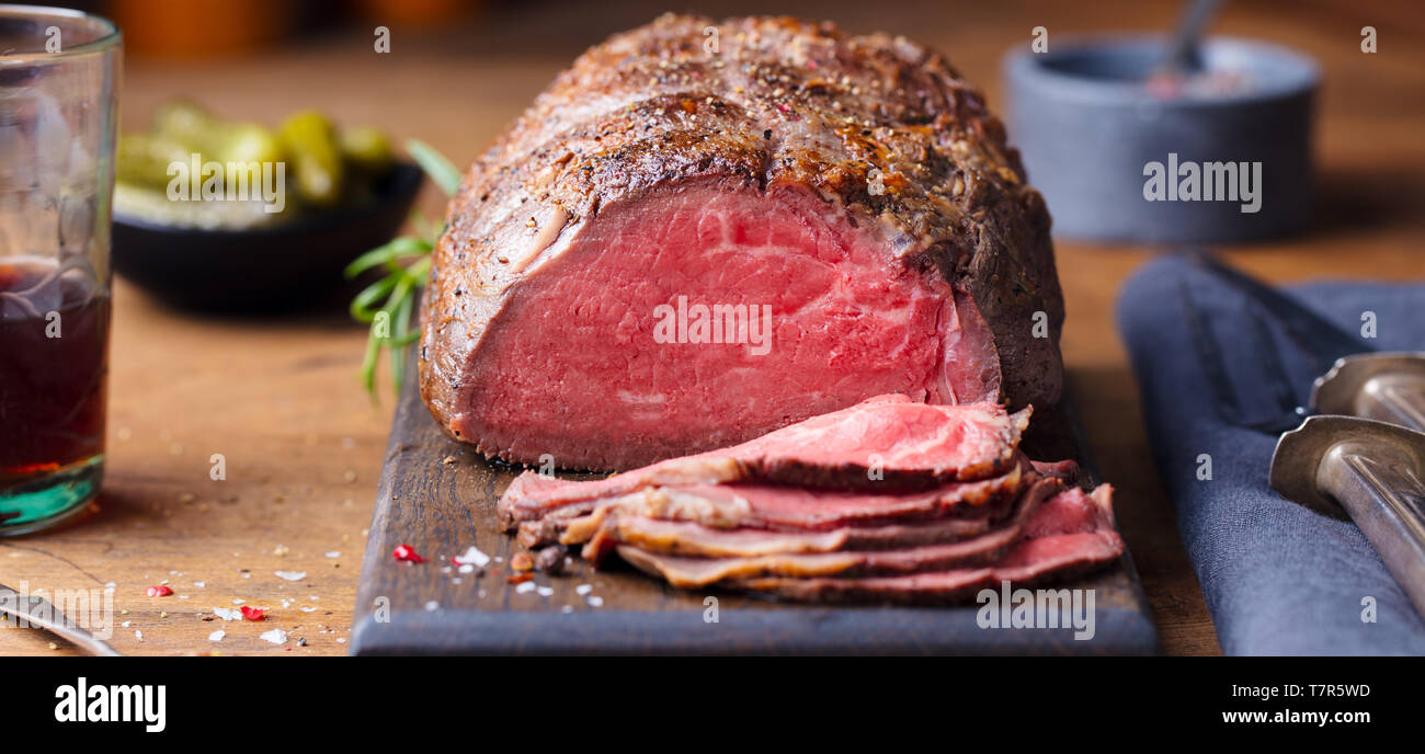 Roast beef close up hi-res stock photography and images - Alamy