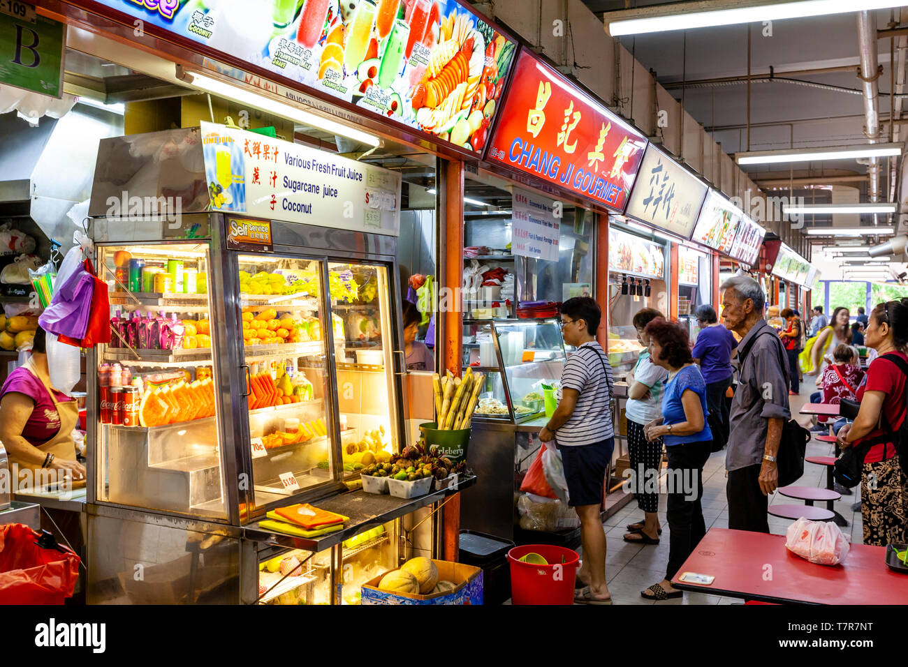 Urban hawkers singapore hi-res stock photography and images - Alamy