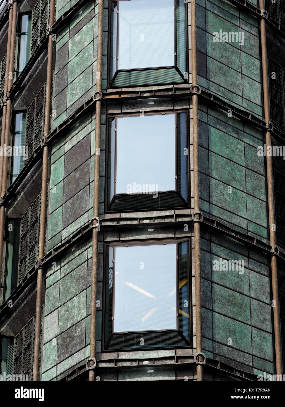 Modern office building at 60 Queen Victoria Street, City of London ...
