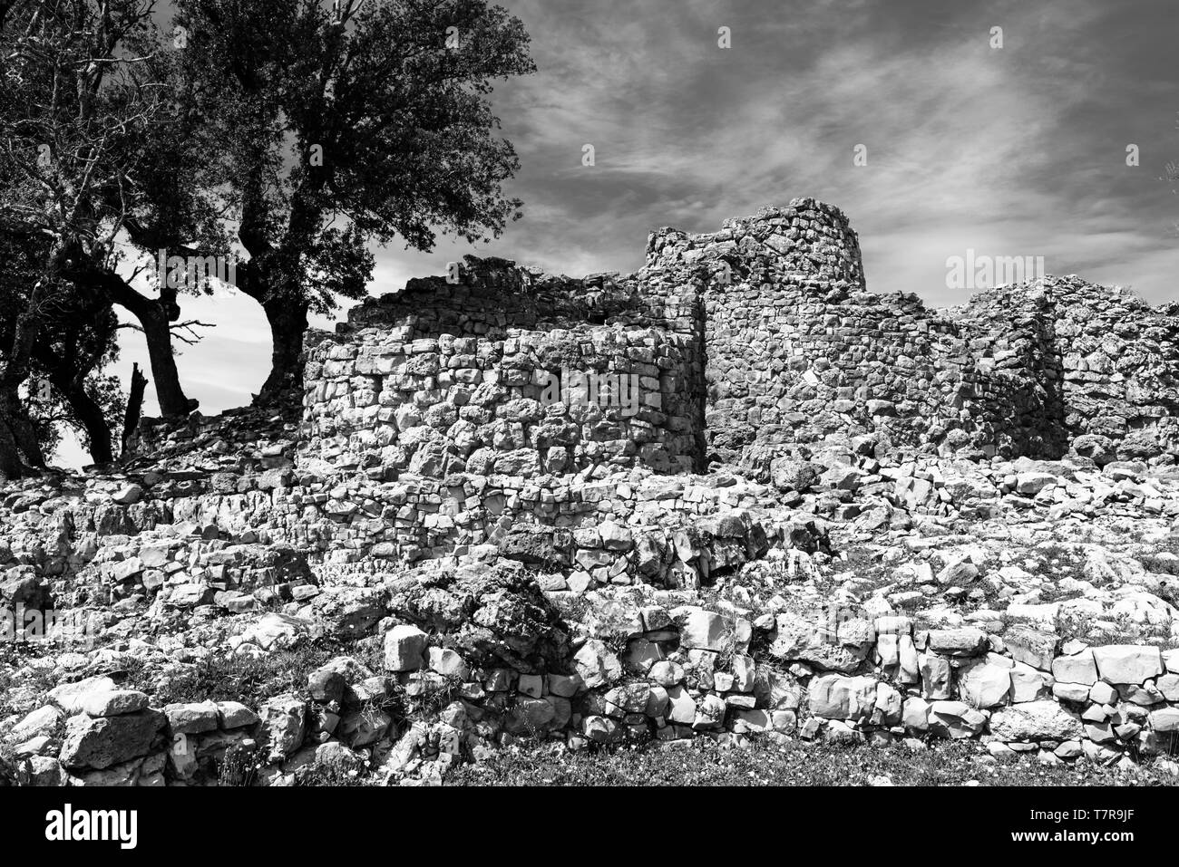 Ancient site of Adoni Nuraghi Stock Photo - Alamy