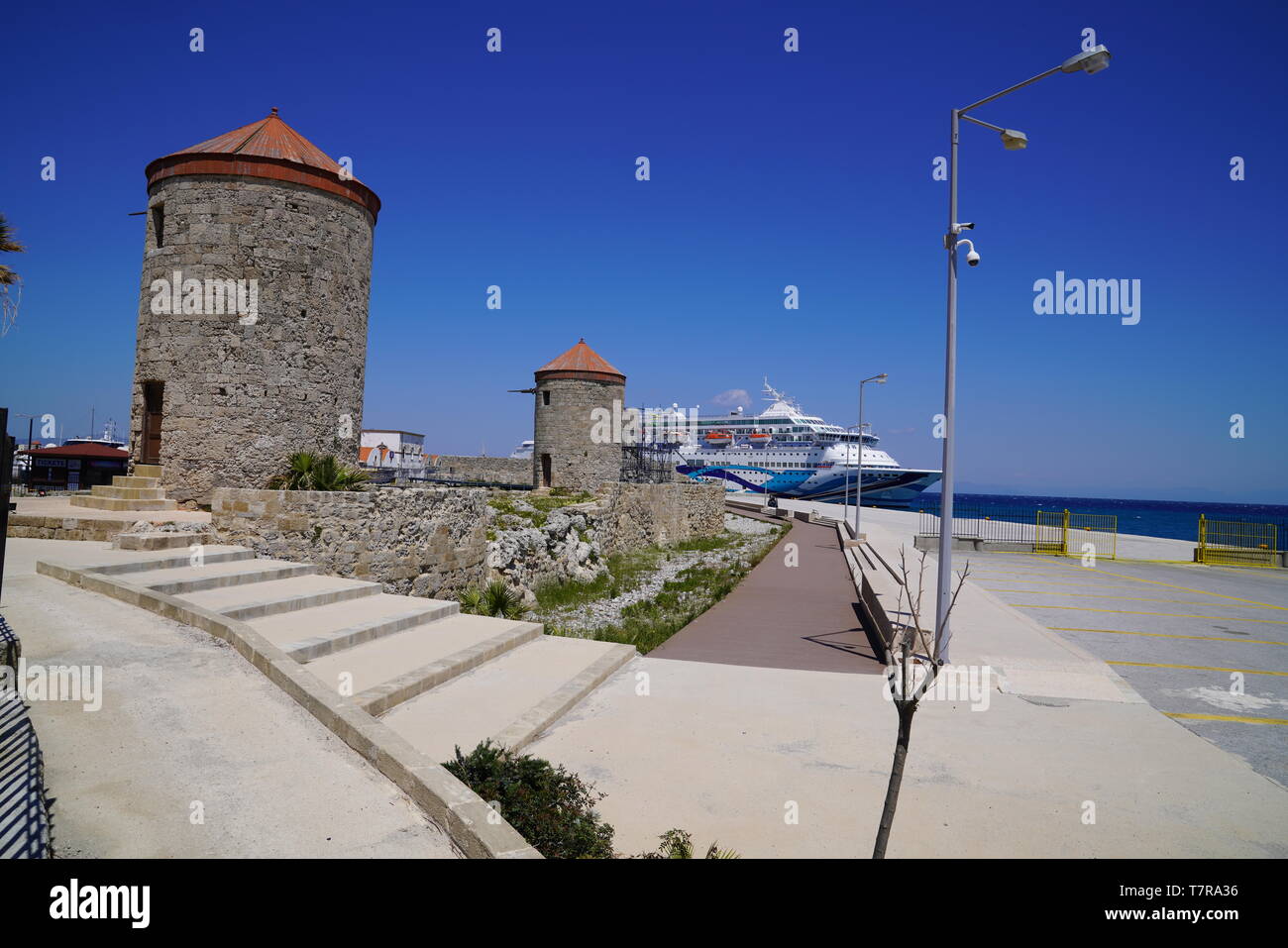 The Port of Limassol is the largest port in Cyprus Stock Photo - Alamy