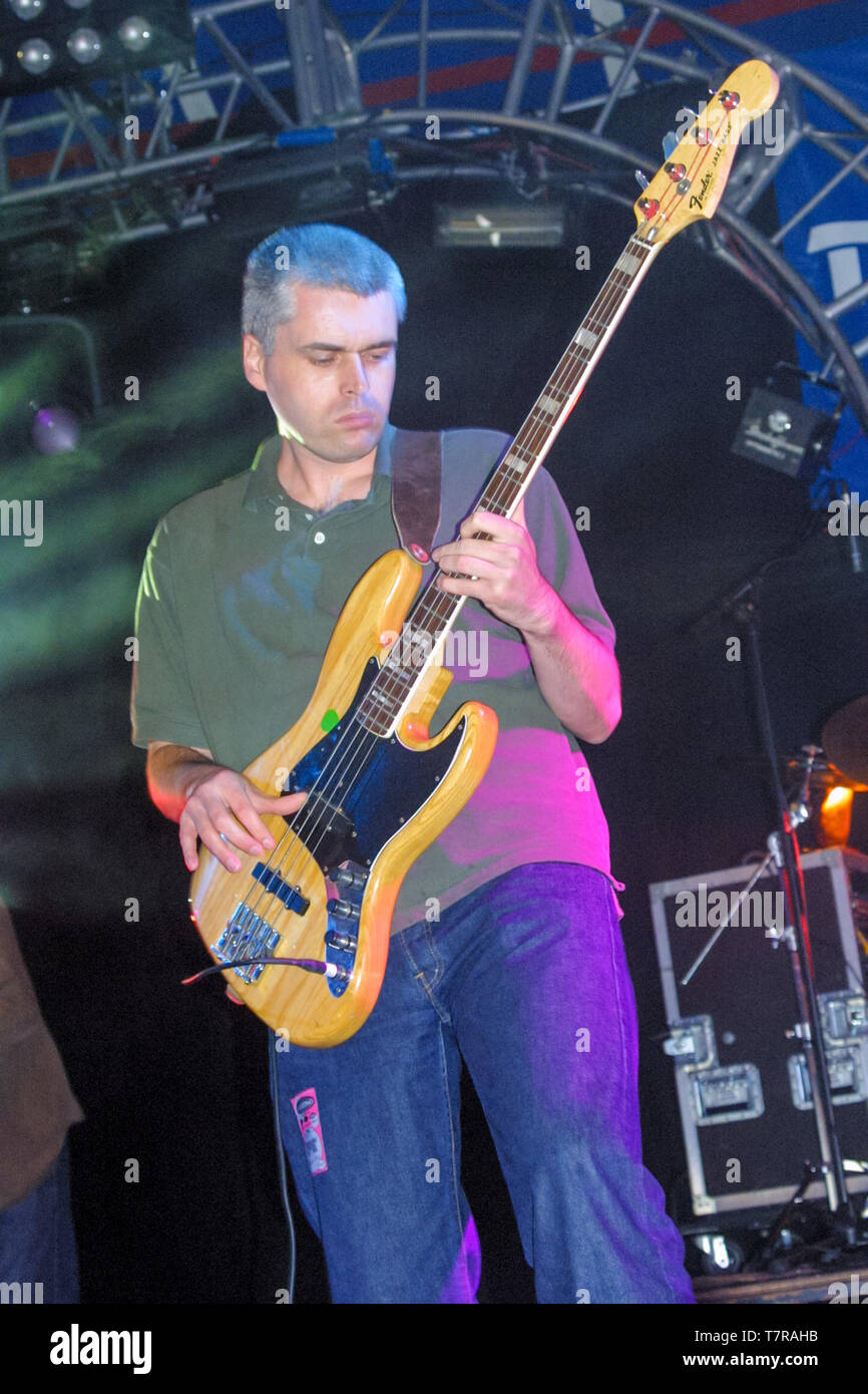 Regular Fries performing at the Reading Festival 2001 Stock Photo - Alamy