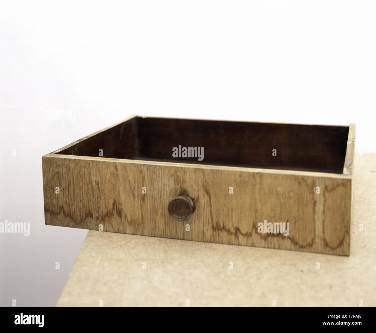 Old drawer hi-res stock photography and images - Alamy