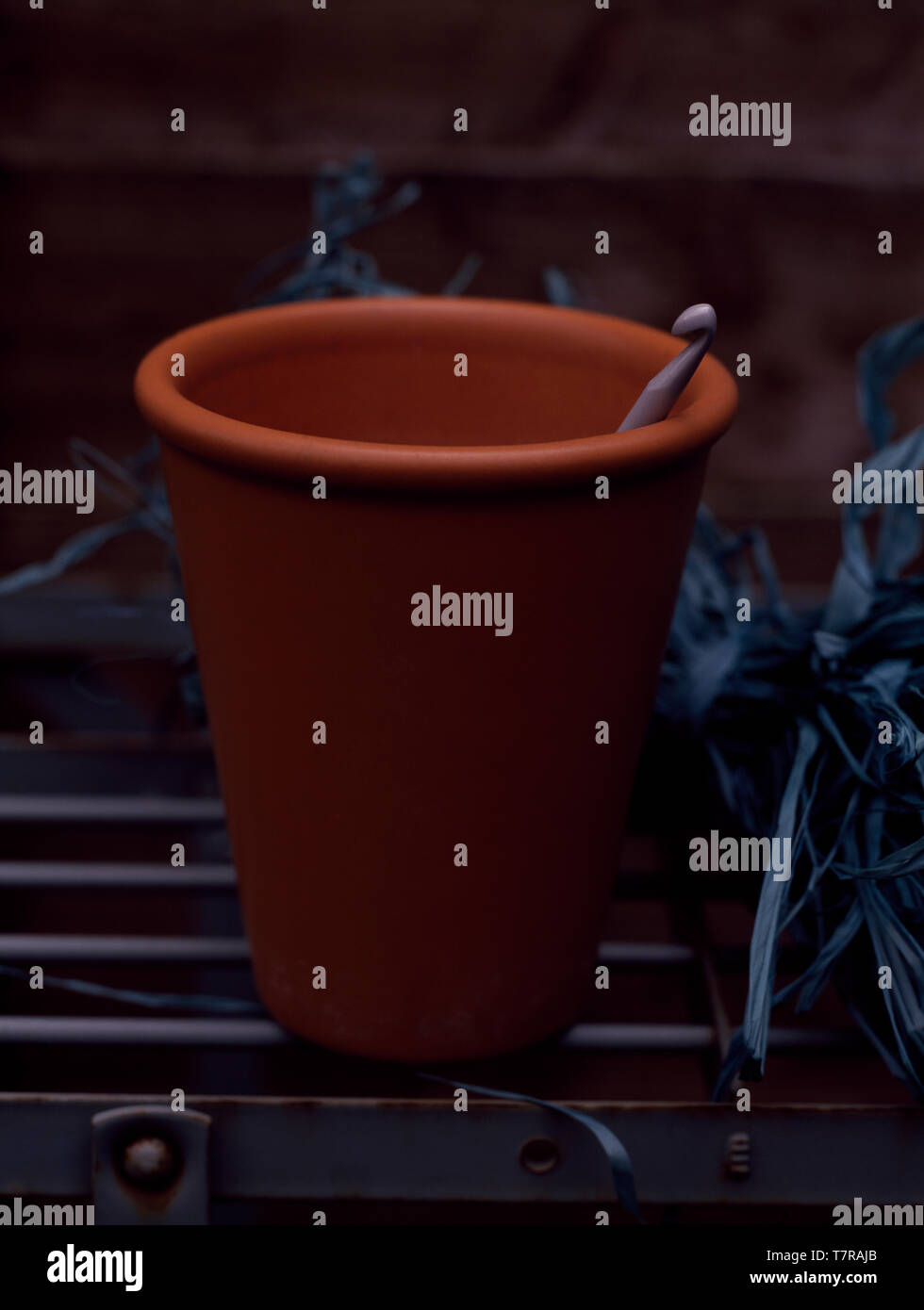 Long tom terracotta pots hi-res stock photography and images - Alamy