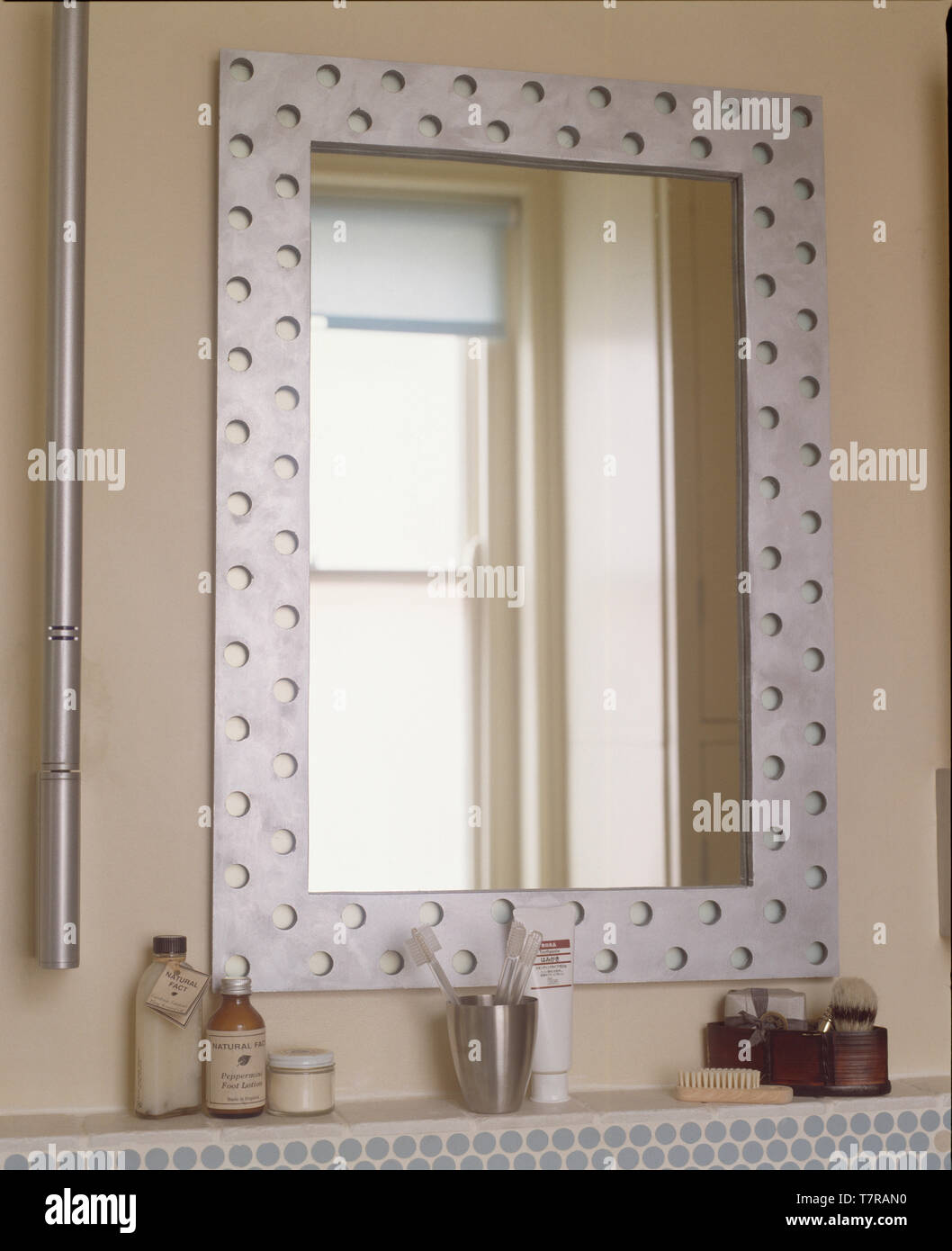 Hand made mirror hi-res stock photography and images - Alamy