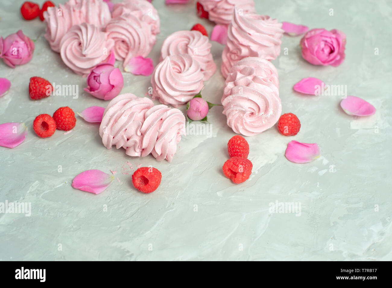 Homemade marshmallows. Pink marshmallows. Marshmallow with raspberries ...