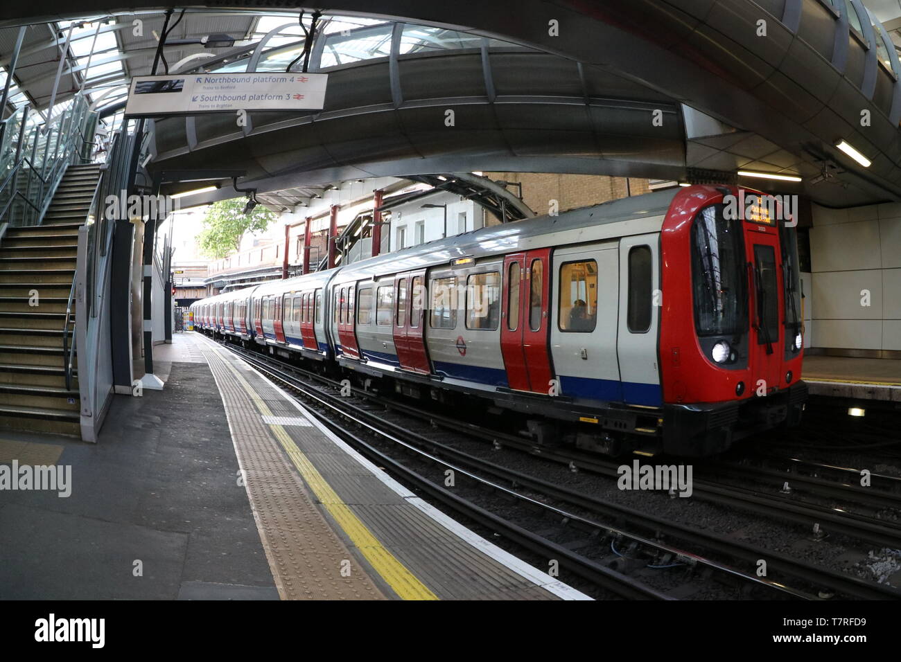 View of London underground train arriving at station - image Stock ...