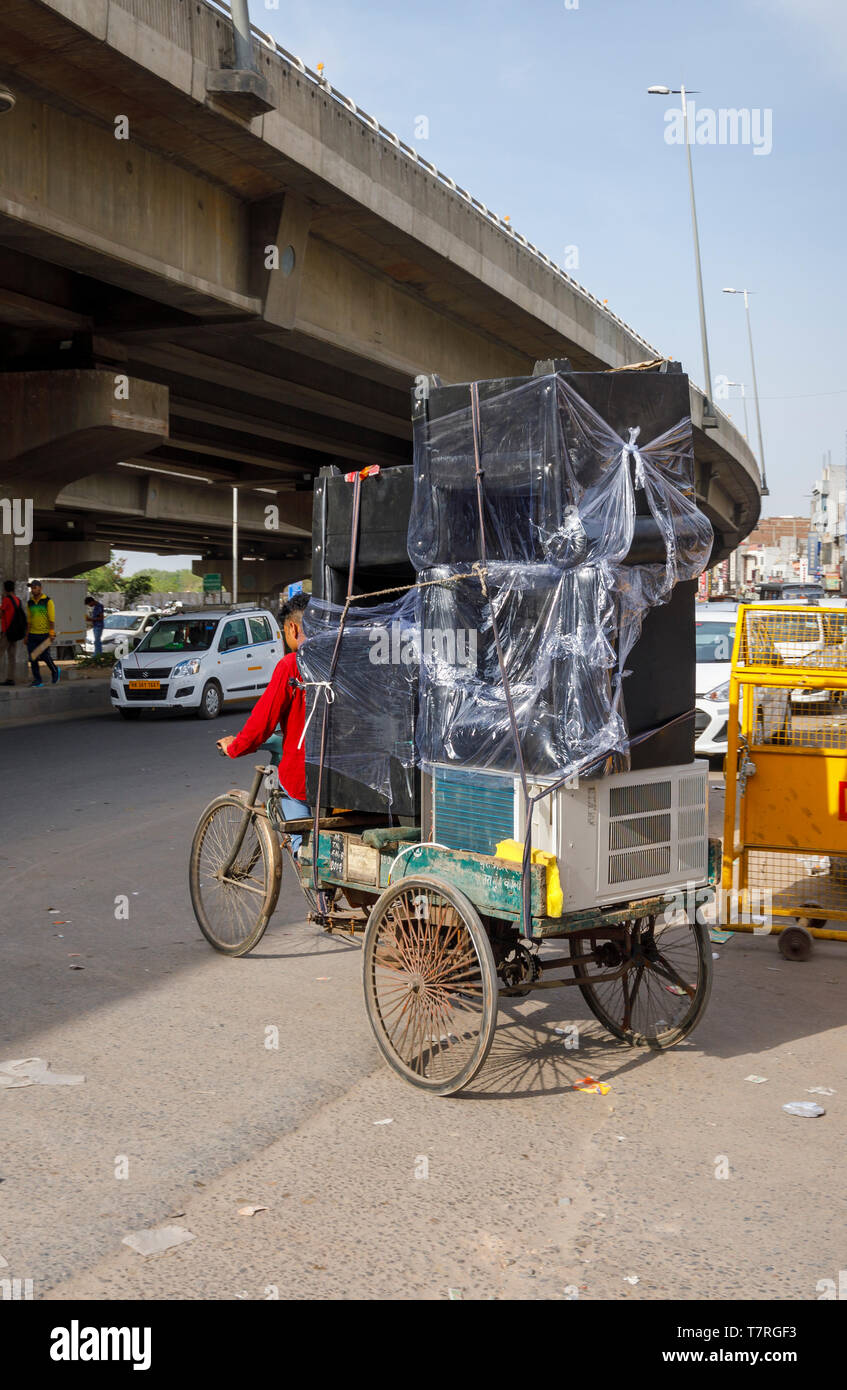 Traditional delivery tricycle hi-res stock photography and images - Alamy
