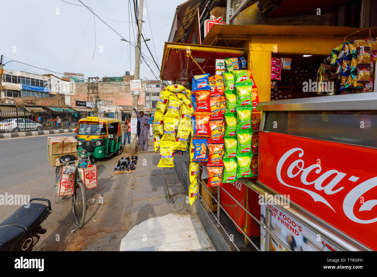Snack stalls india punjab hi-res stock photography and images - Alamy