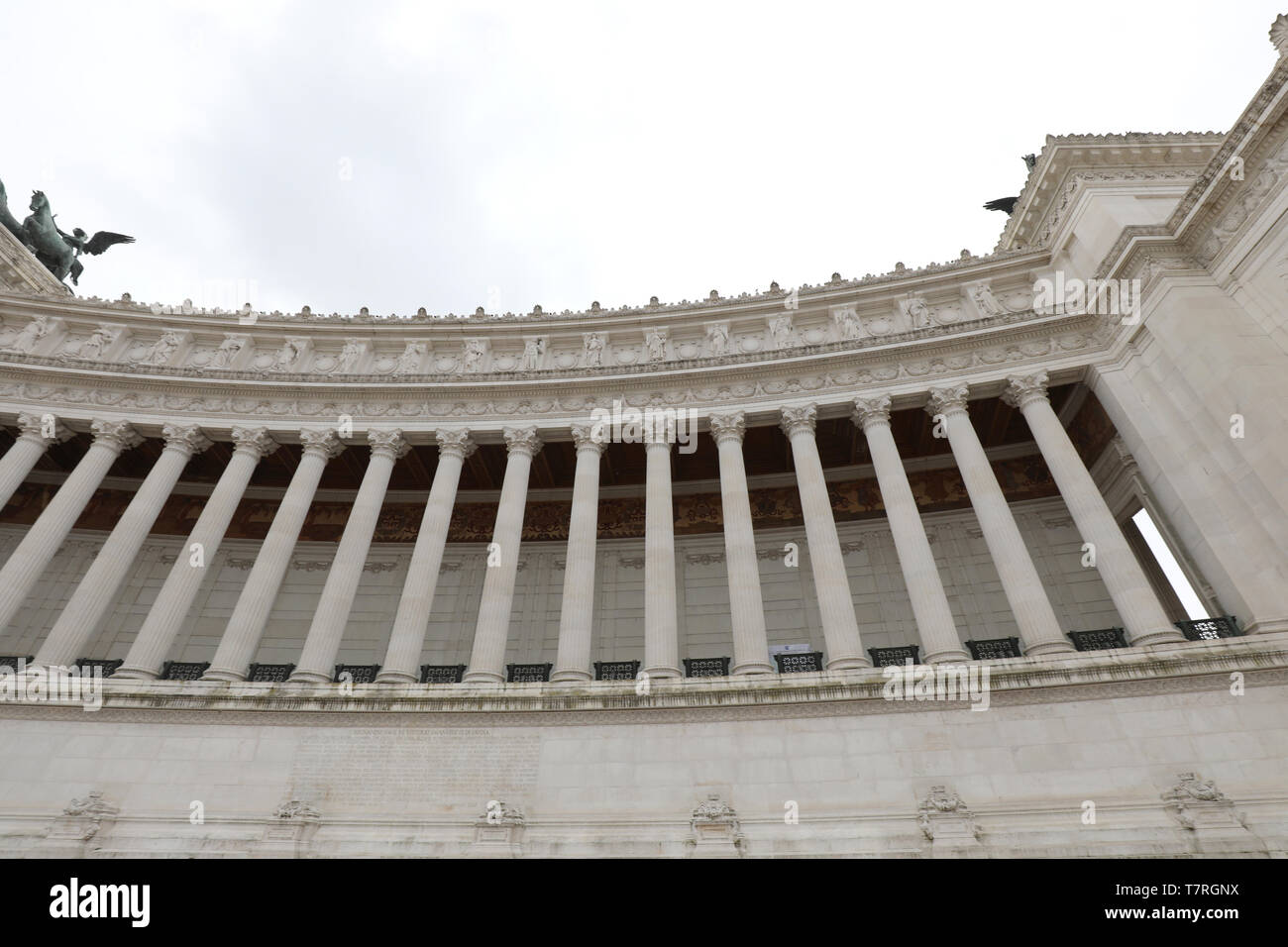 very big white building called VITTORIANO or Altare della Patria in ...