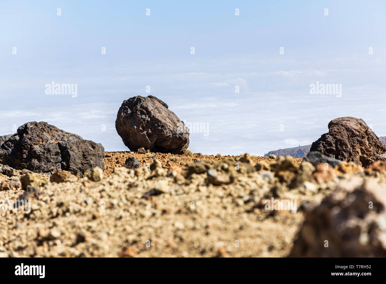 Teides eggs, large lava rocks on the Montaña Blanca, Las Cañadas del ...