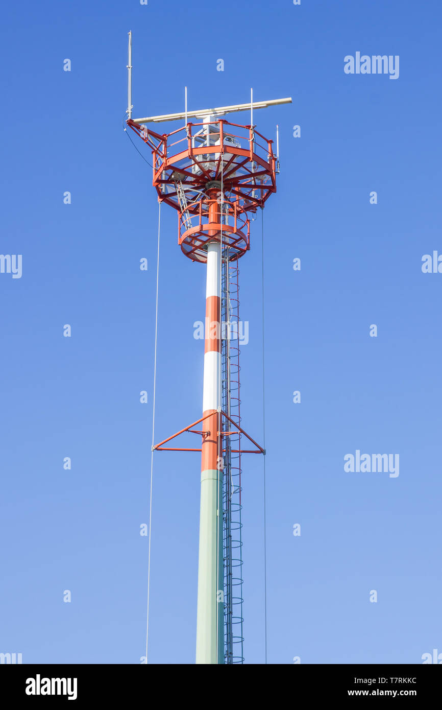 Mobile air traffic control tower hi-res stock photography and images ...
