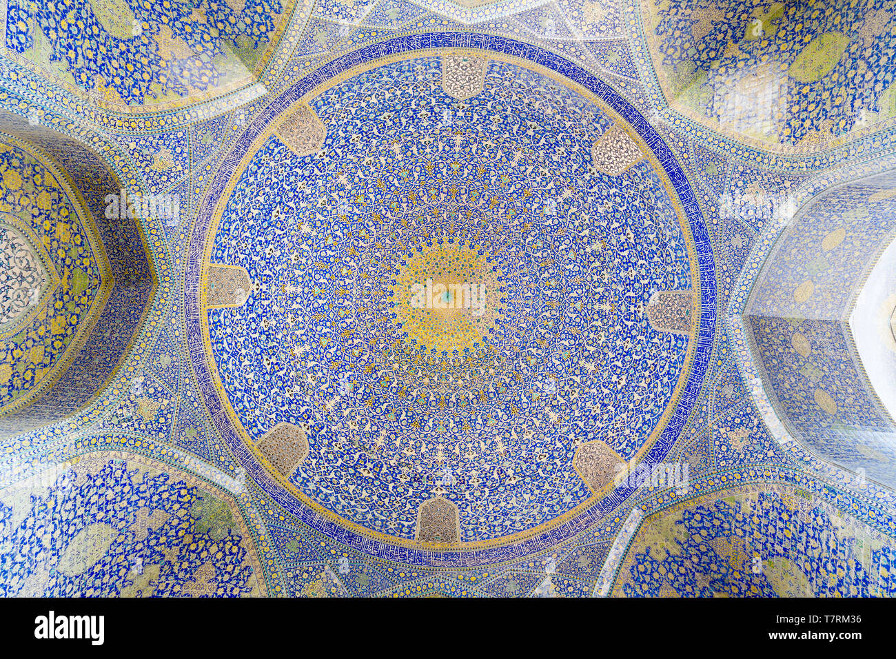 The vault of the main sanctuary of Masjed-e Shah, or Masjed-e Imam ...