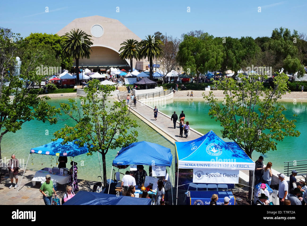 Soka hall hi-res stock photography and images - Alamy