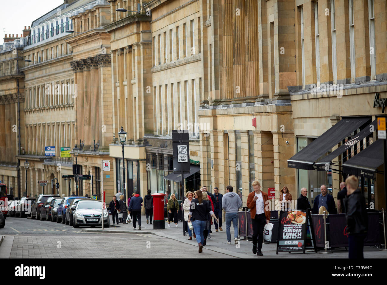 Grey street newcastle upon tyne hi-res stock photography and images - Alamy