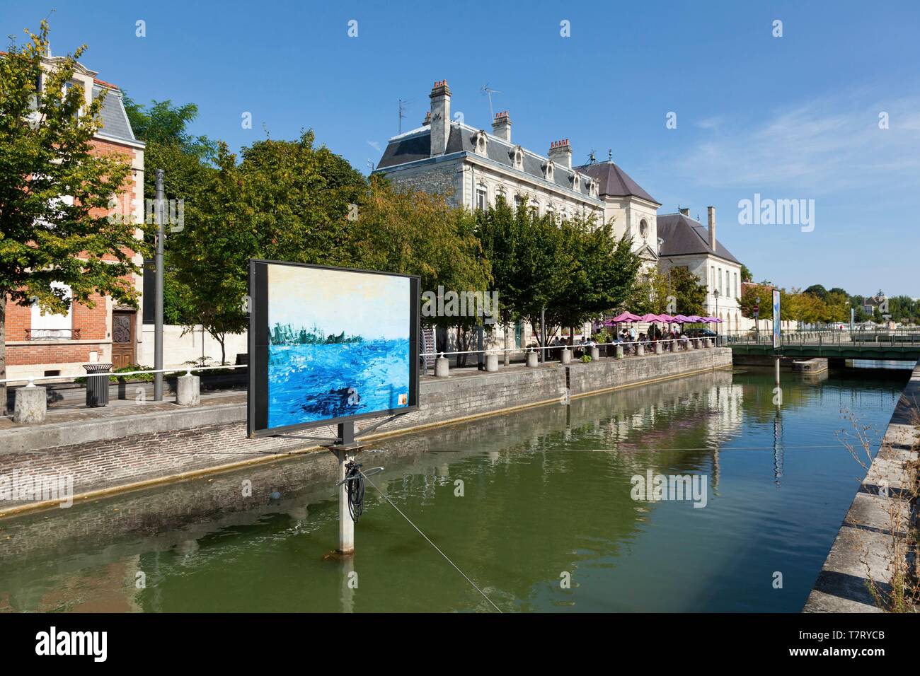 Counts of champagne hi-res stock photography and images - Alamy
