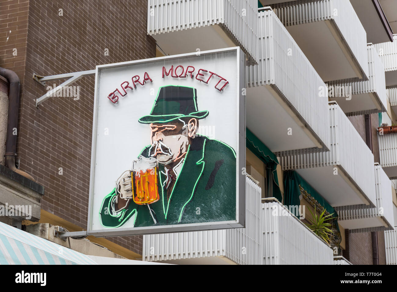 Moretti beer pub sign hi-res stock photography and images - Alamy
