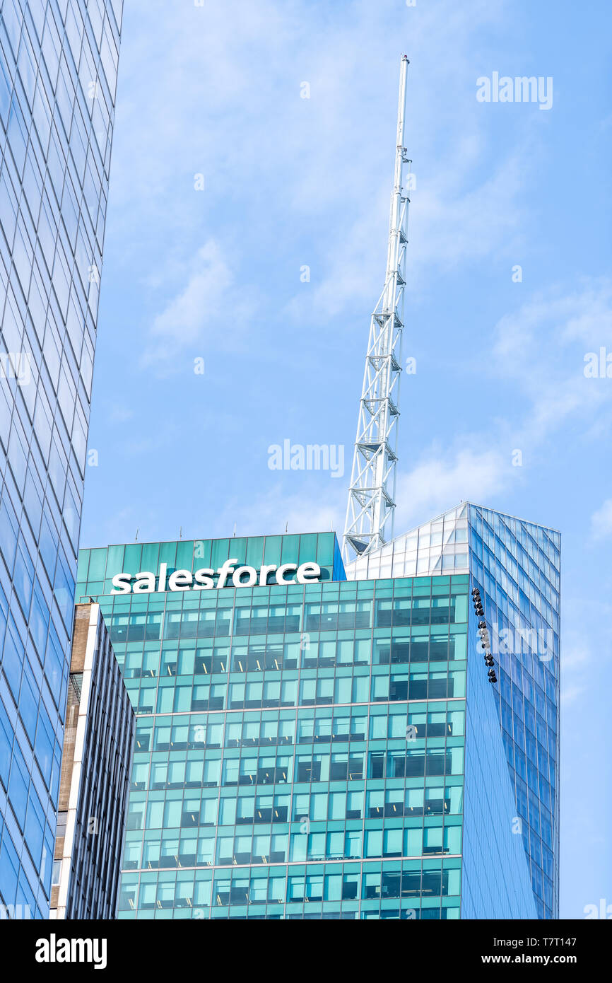 Salesforce tower hi-res stock photography and images - Alamy