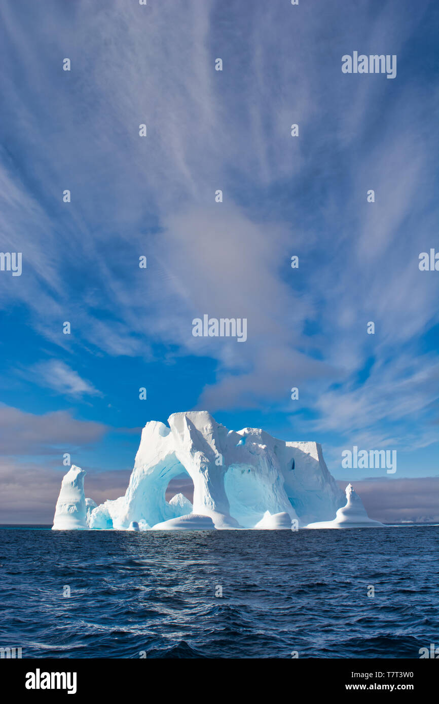 Iceberg image hi-res stock photography and images - Alamy