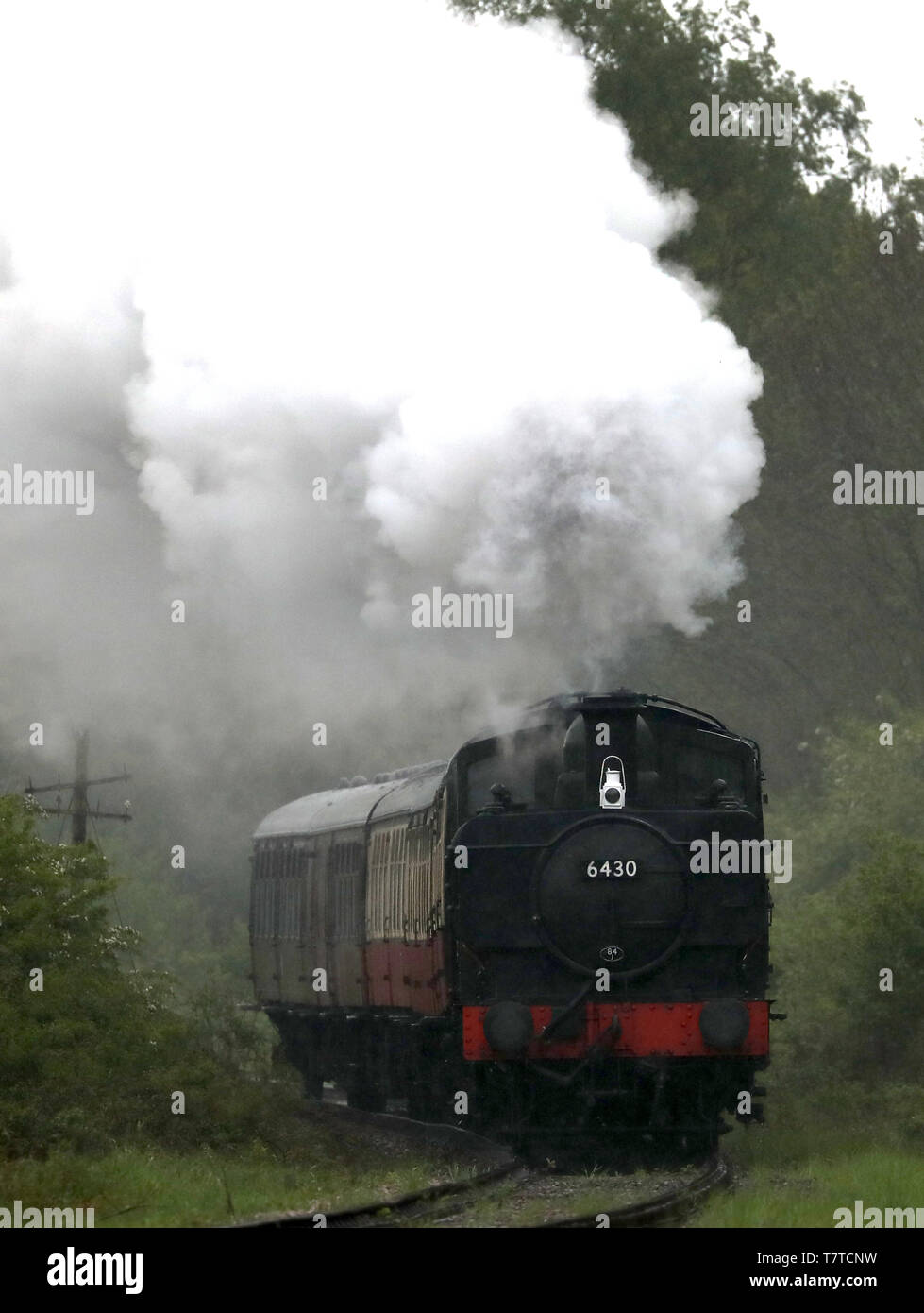 Peterborough, Cambridgeshire, UK. 8th May 2019. It's a grey miserable ...