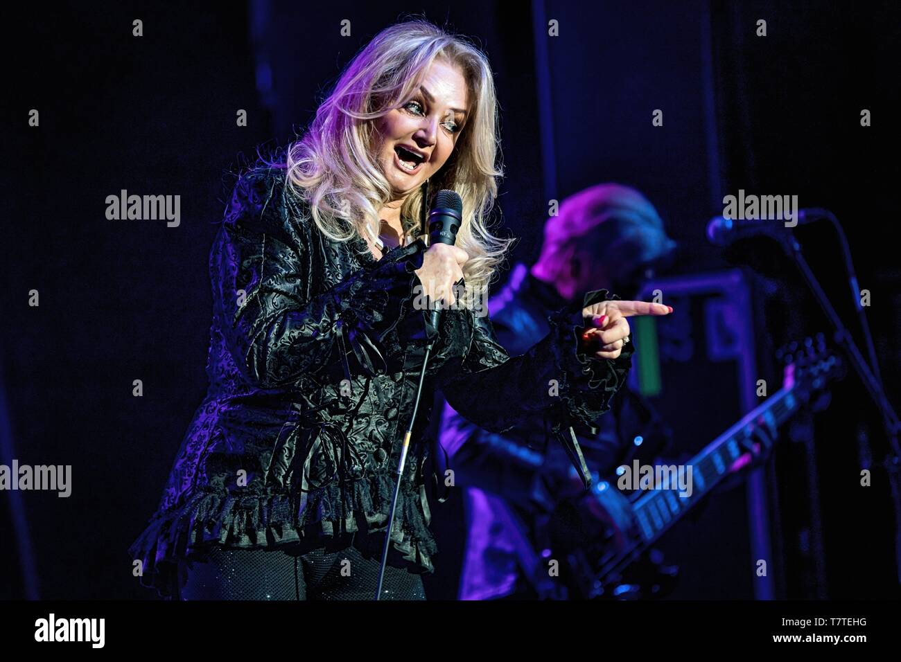 Bonnie Tyler On Stage High Resolution Stock Photography and Images - Alamy