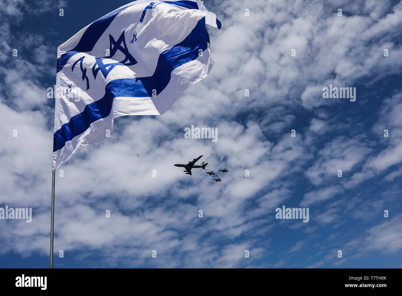 Israeli defence force flag hi-res stock photography and images - Alamy