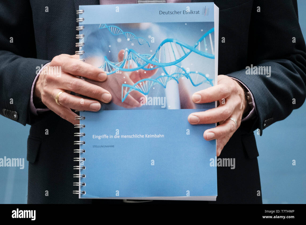 Genetic engineering may hi-res stock photography and images - Alamy