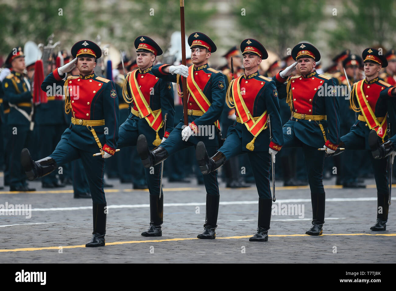 Moscow, Russia. 9th May, 2019. Soldiers march on the Red Square for the ...