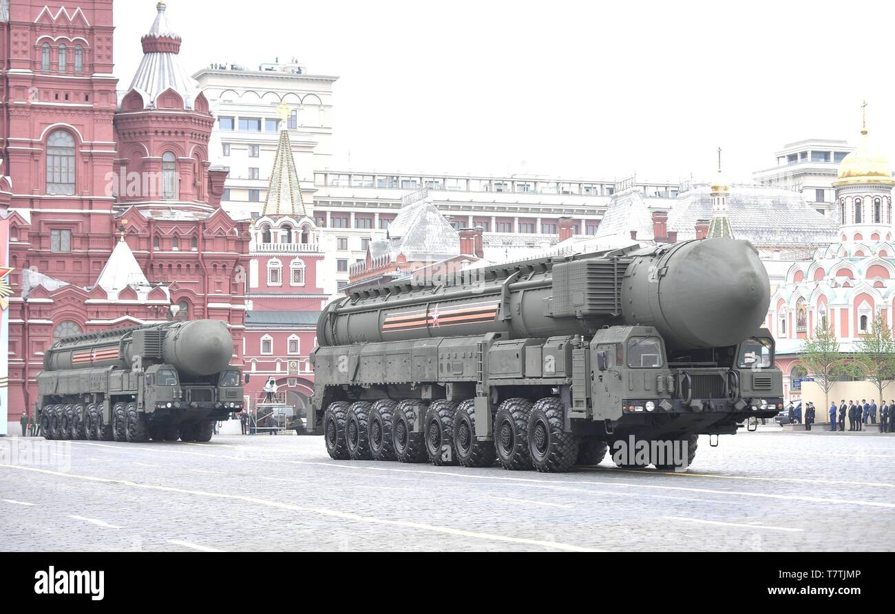 Moscow, Russia. 09th May, 2019. Russian soldiers Topol M ...