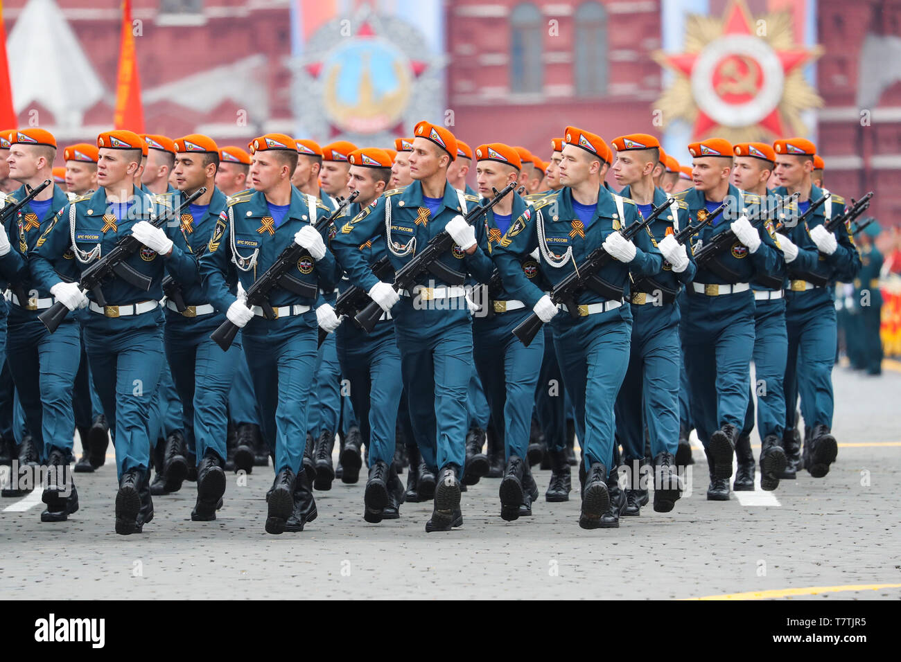 Moscow, Russia. 9th May, 2019. Soldiers march on the Red Square for the ...