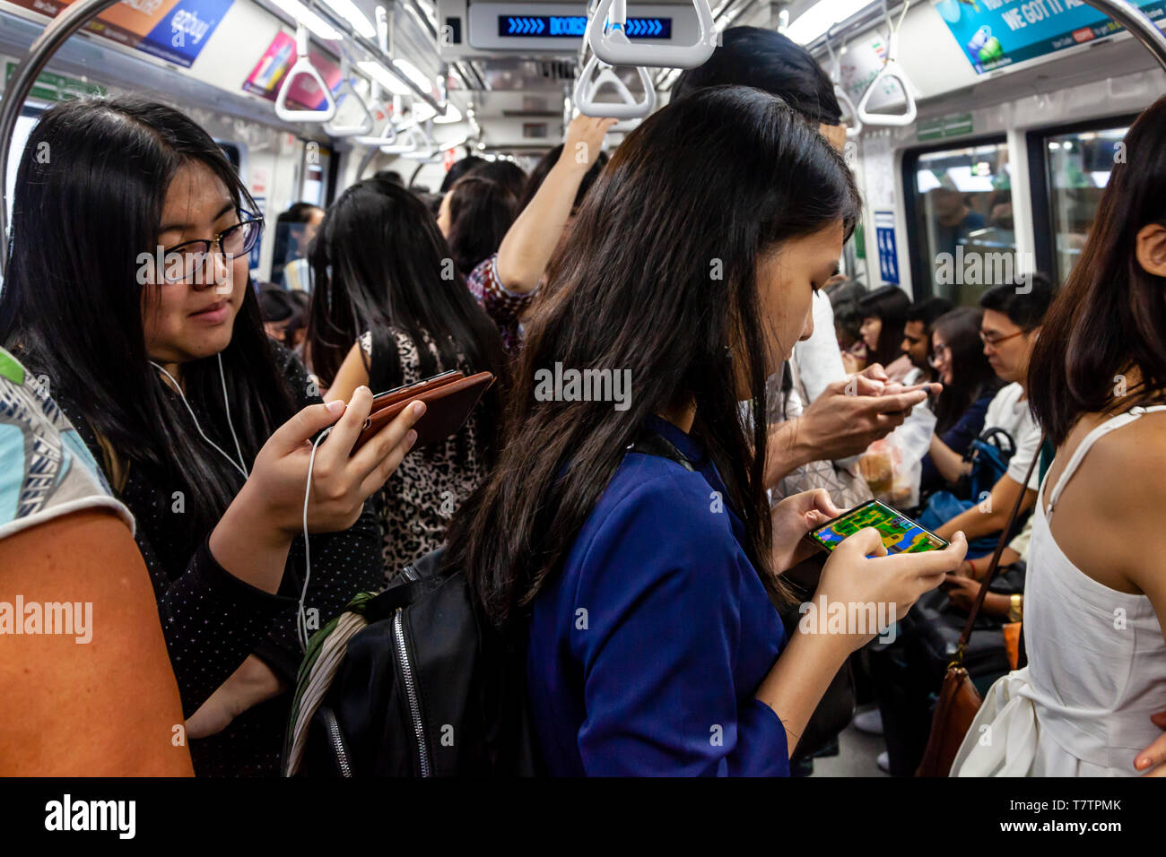 Mrt singapore hi-res stock photography and images - Alamy