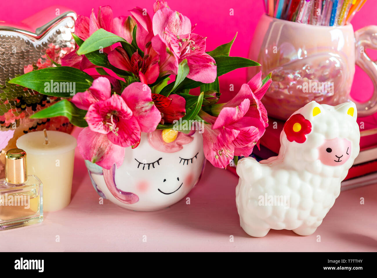 Girly Desk table or Office settings. Back to school concept Stock Photo ...