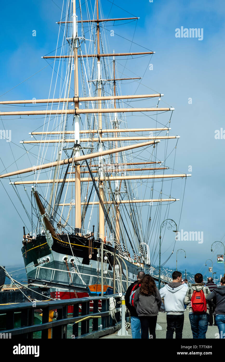 Visitors and Balclutha ship, San Francisco Maritime National Historical ...