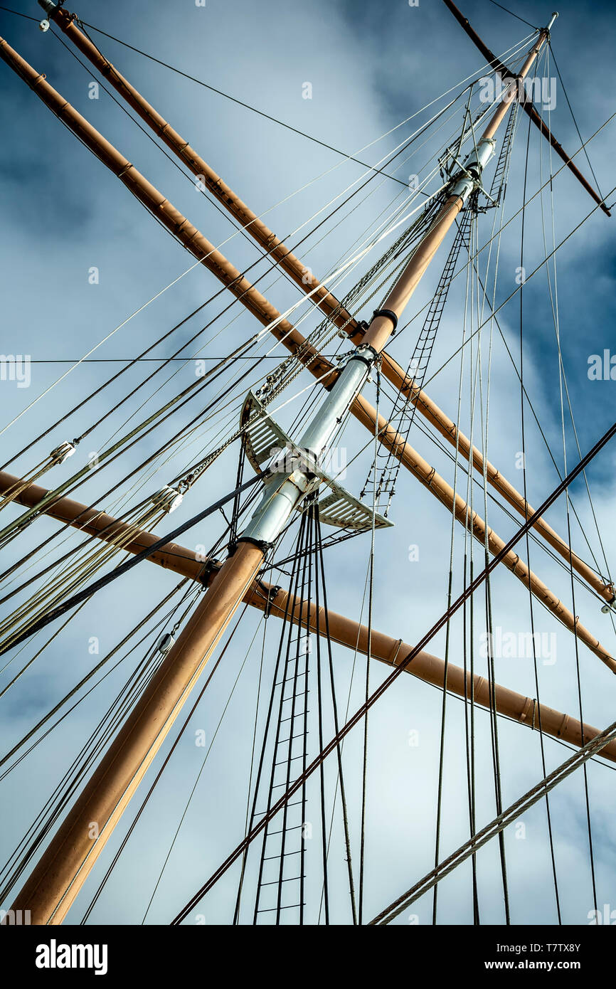 Rigging and masts, Balclutha ship, San Francisco Maritime National ...