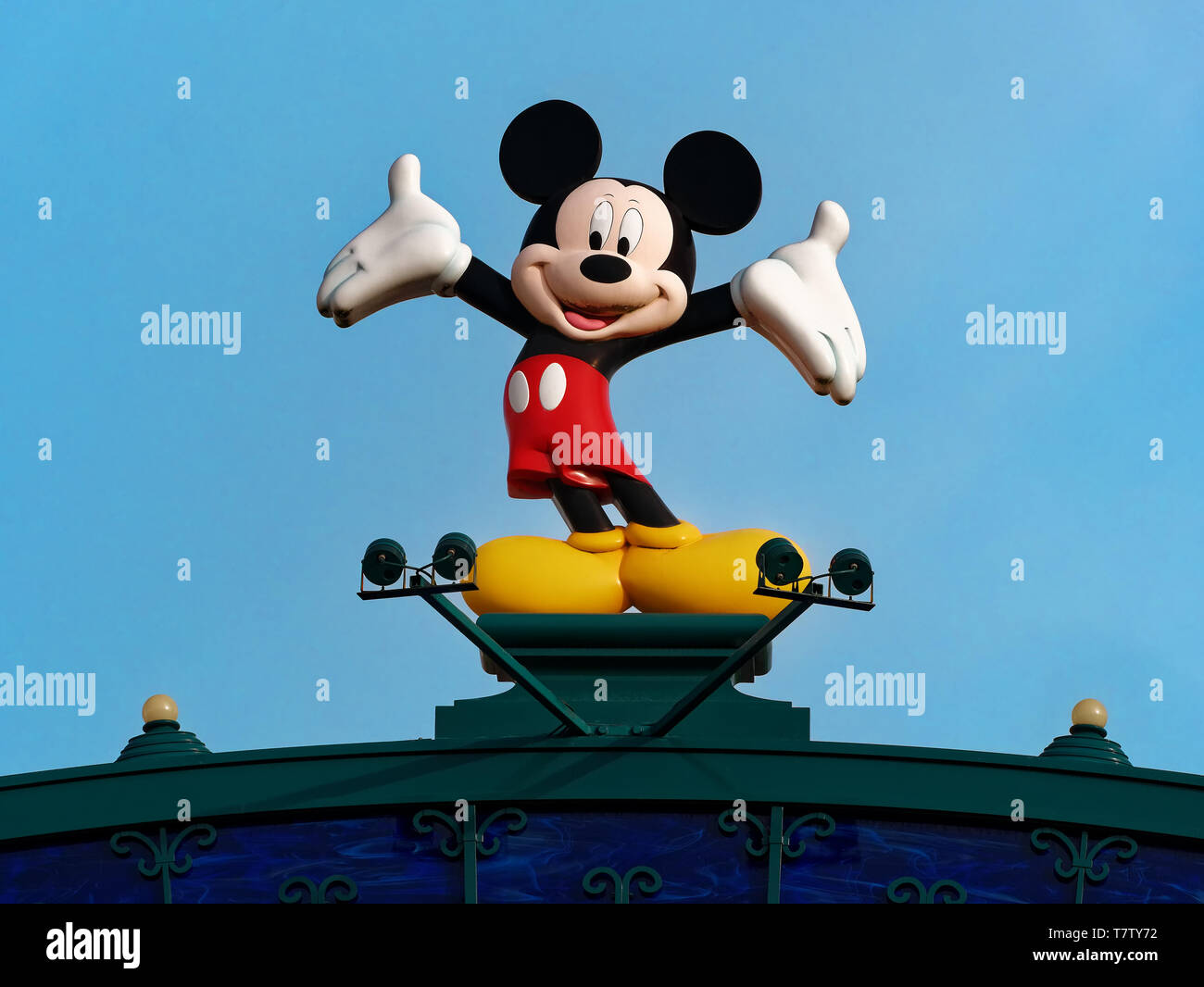 Mickey Mouse Backgrounds Clouds