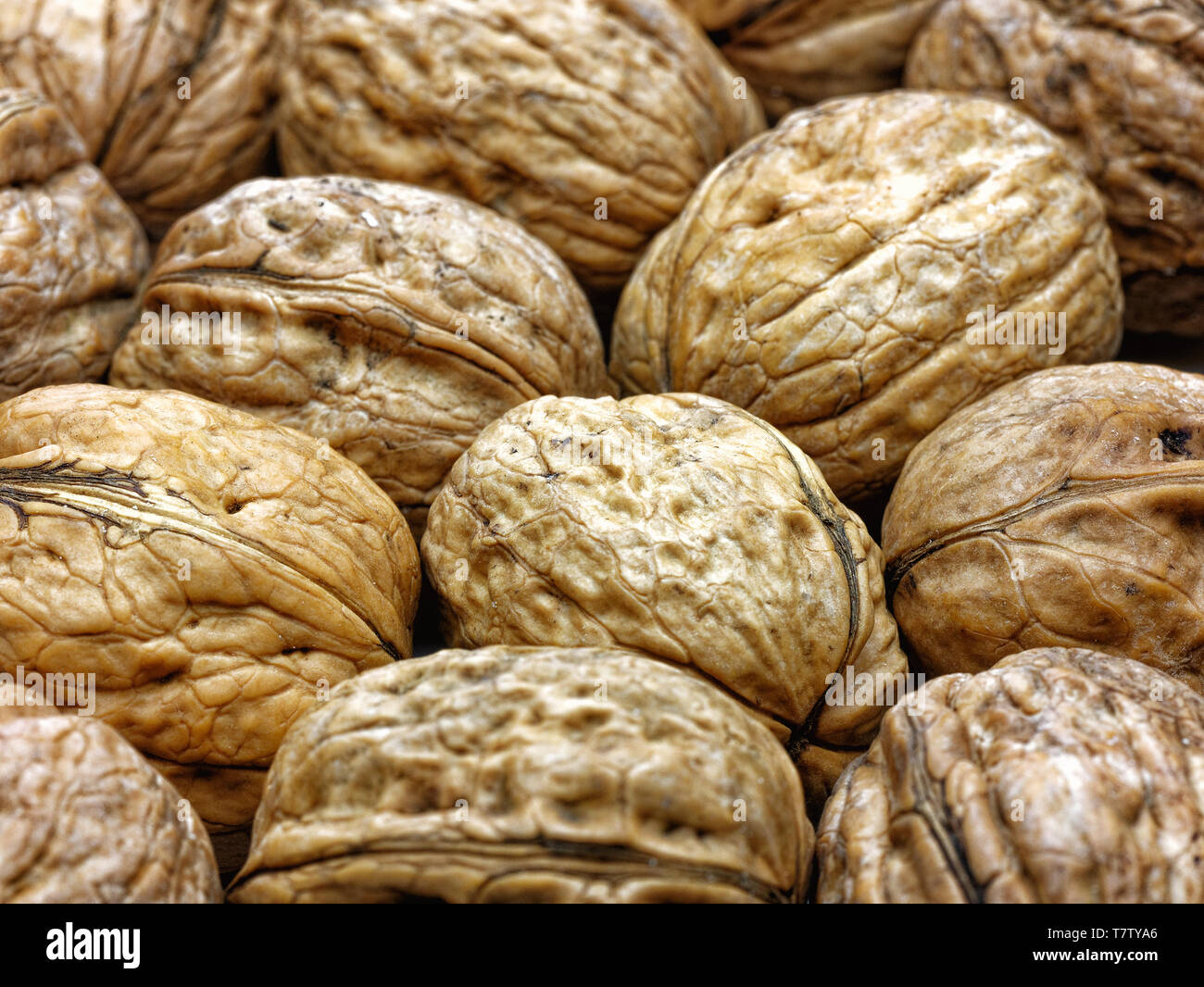 Heap of walnuts hi-res stock photography and images - Alamy