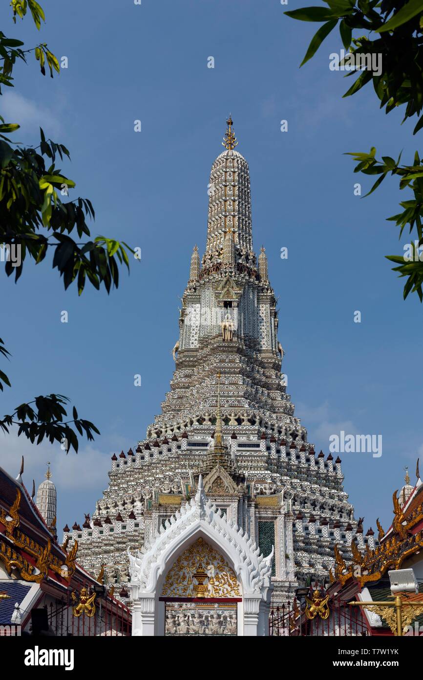 Temple Of Dawn Bangkok Wat Arun ThailandMagazine.com